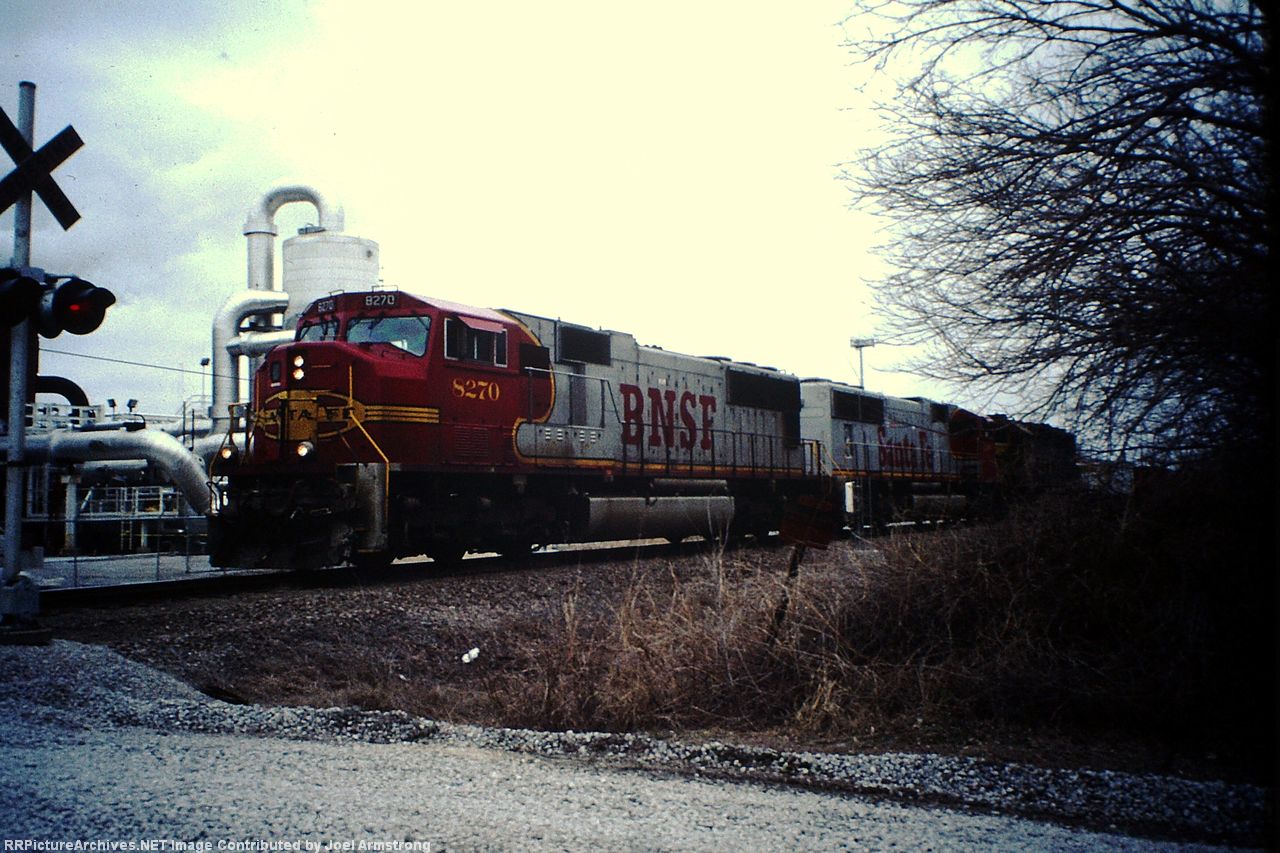 BNSF 8270